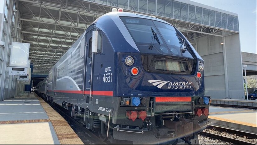 Amtrak's New Borealis Train Rolls From St. Paul To Chicago ...