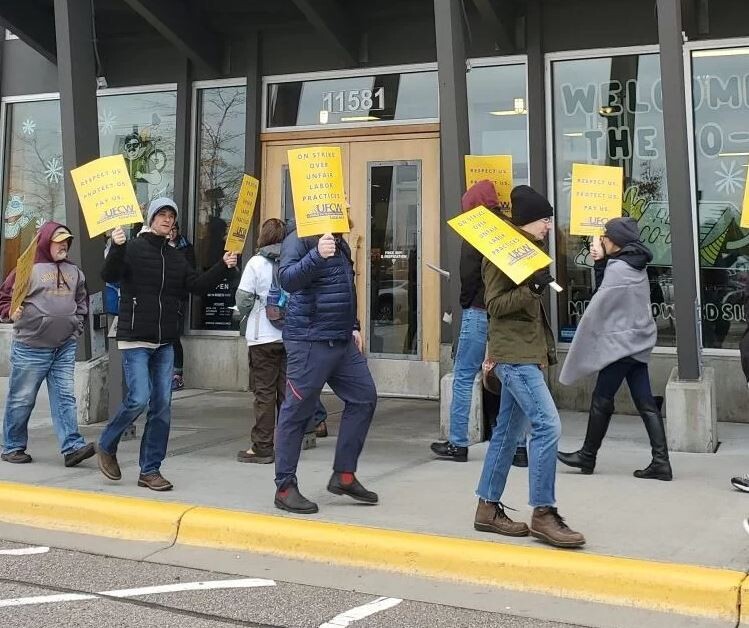 Maple Grove REI Reopens After Workers Picket Store | MinneapoliMedia